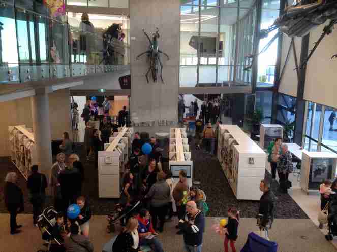 Oran Park Library: public art celebrates the ghosts of motor racing ...